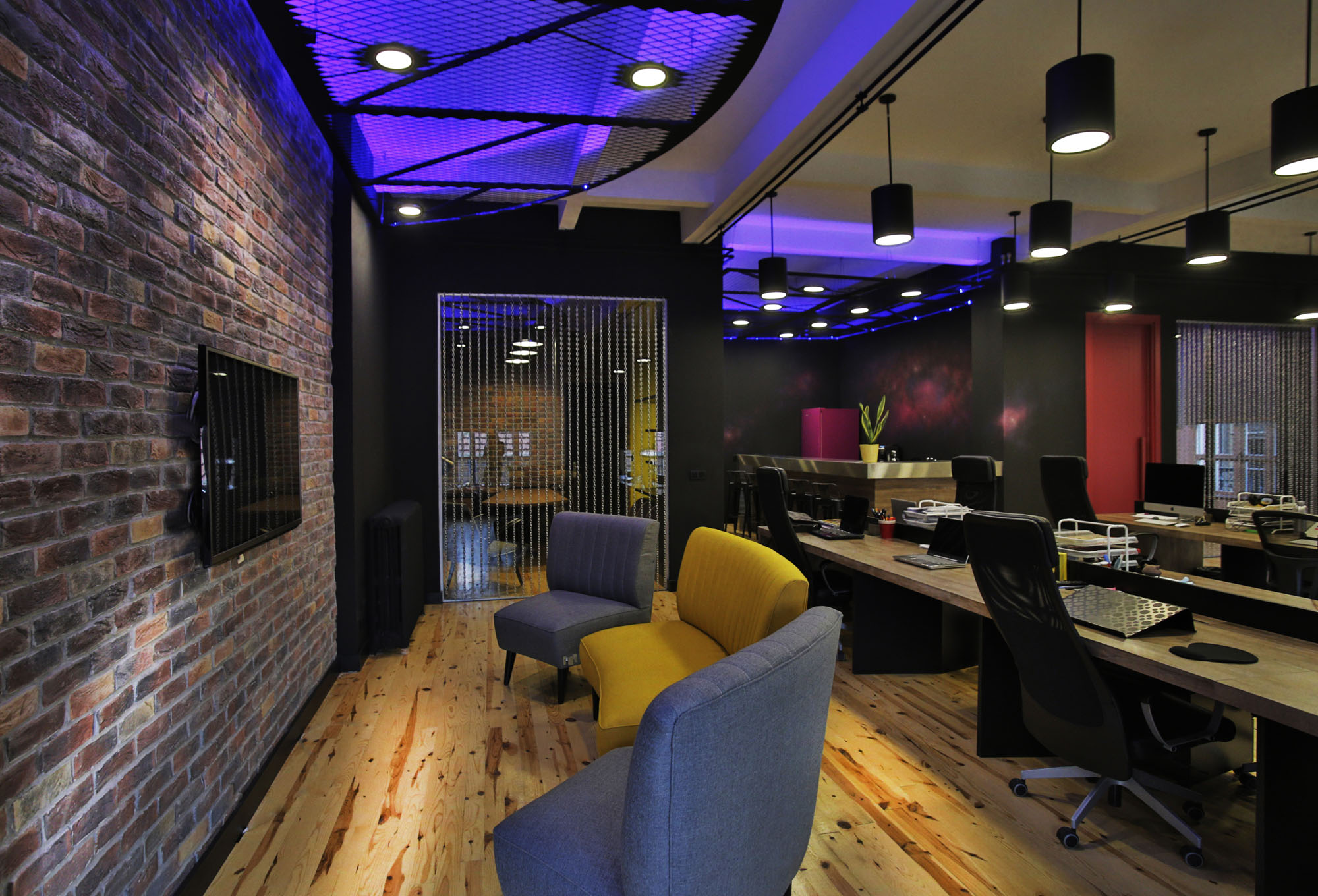 Dwarf Planet Office - Arkitera