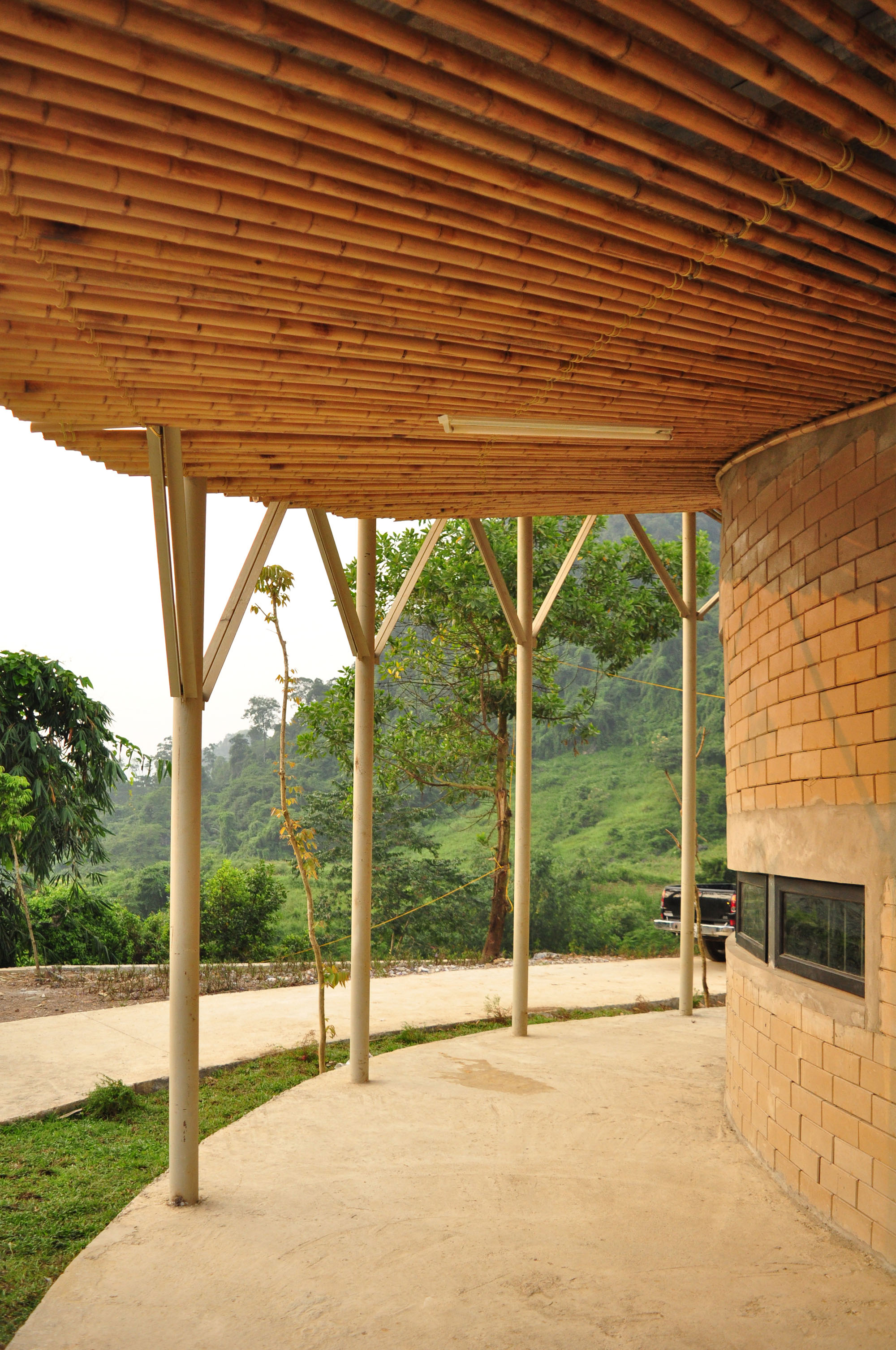 Orman Çiçeği: Lung Luong Köyü İlkokulu - Arkitera
