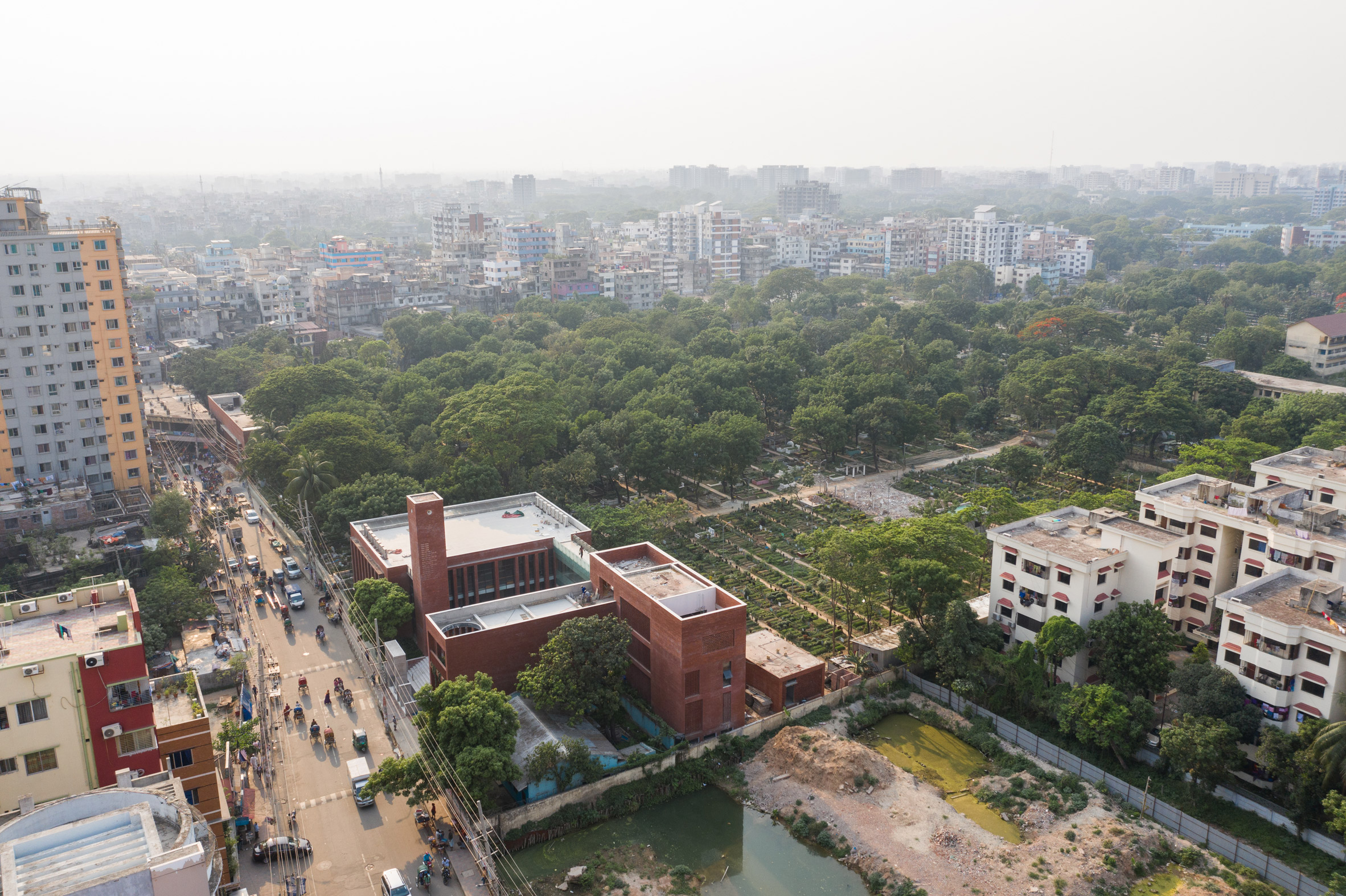 Bangladeş'in Başkenti Dakka'da Tuğla Cami - Arkitera