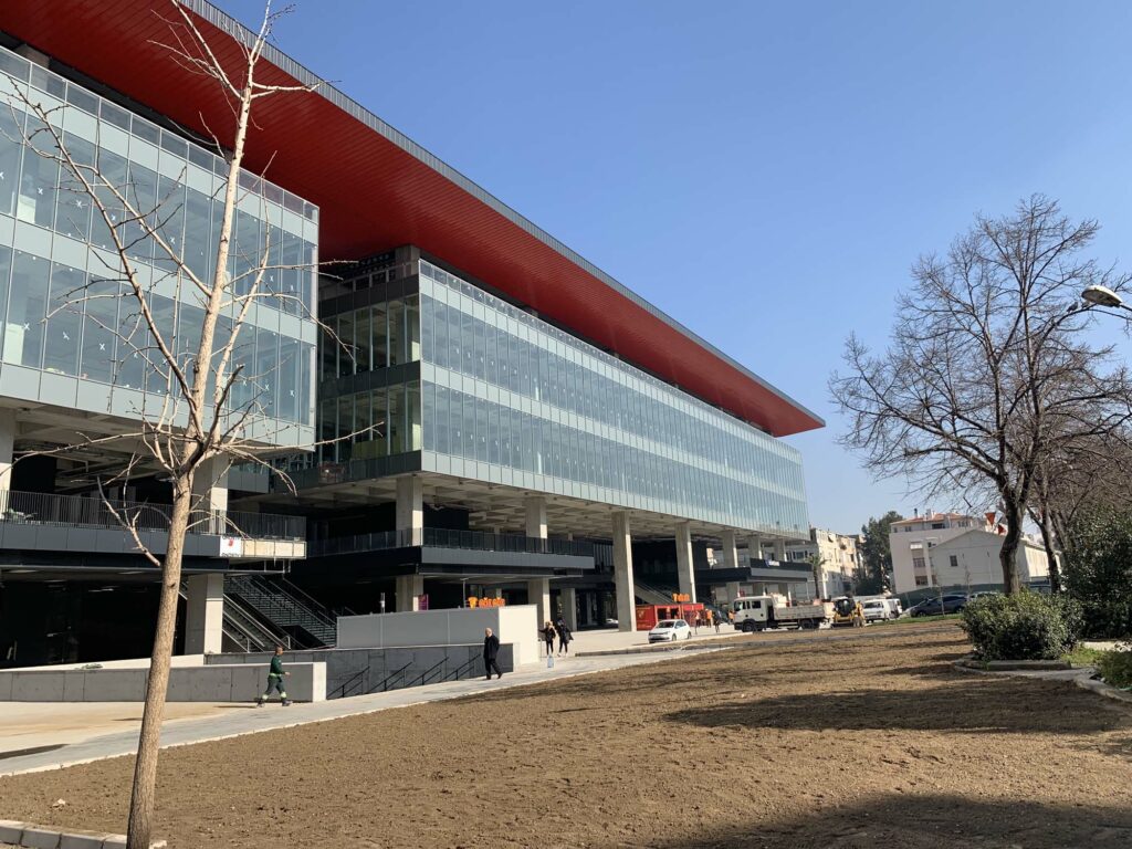 Göztepe Gürsel Aksel Stadyumu - Arkitera