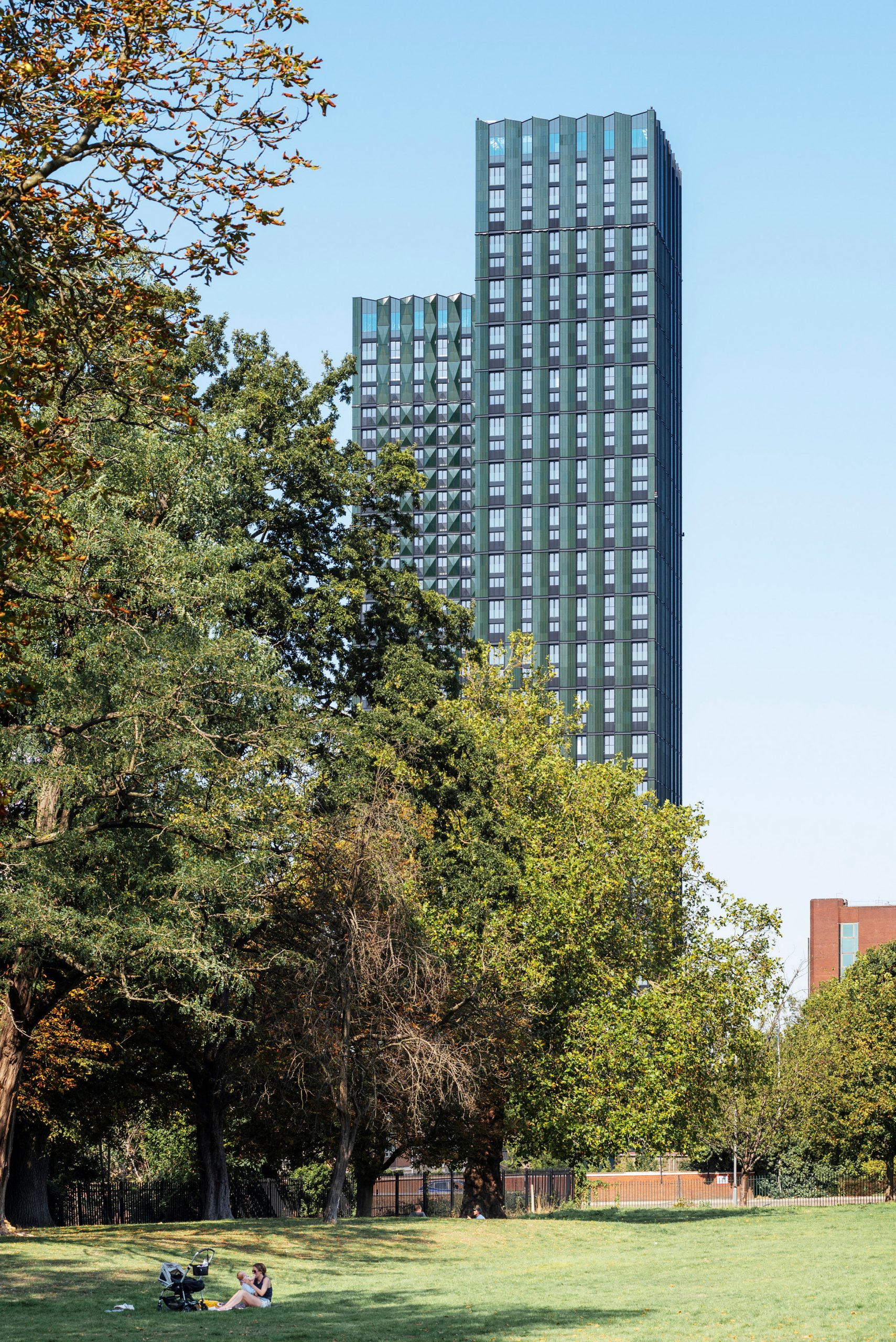 HTA Design, Croydon'da Dünyanın En Yüksek Modüler Konut Projesini ...