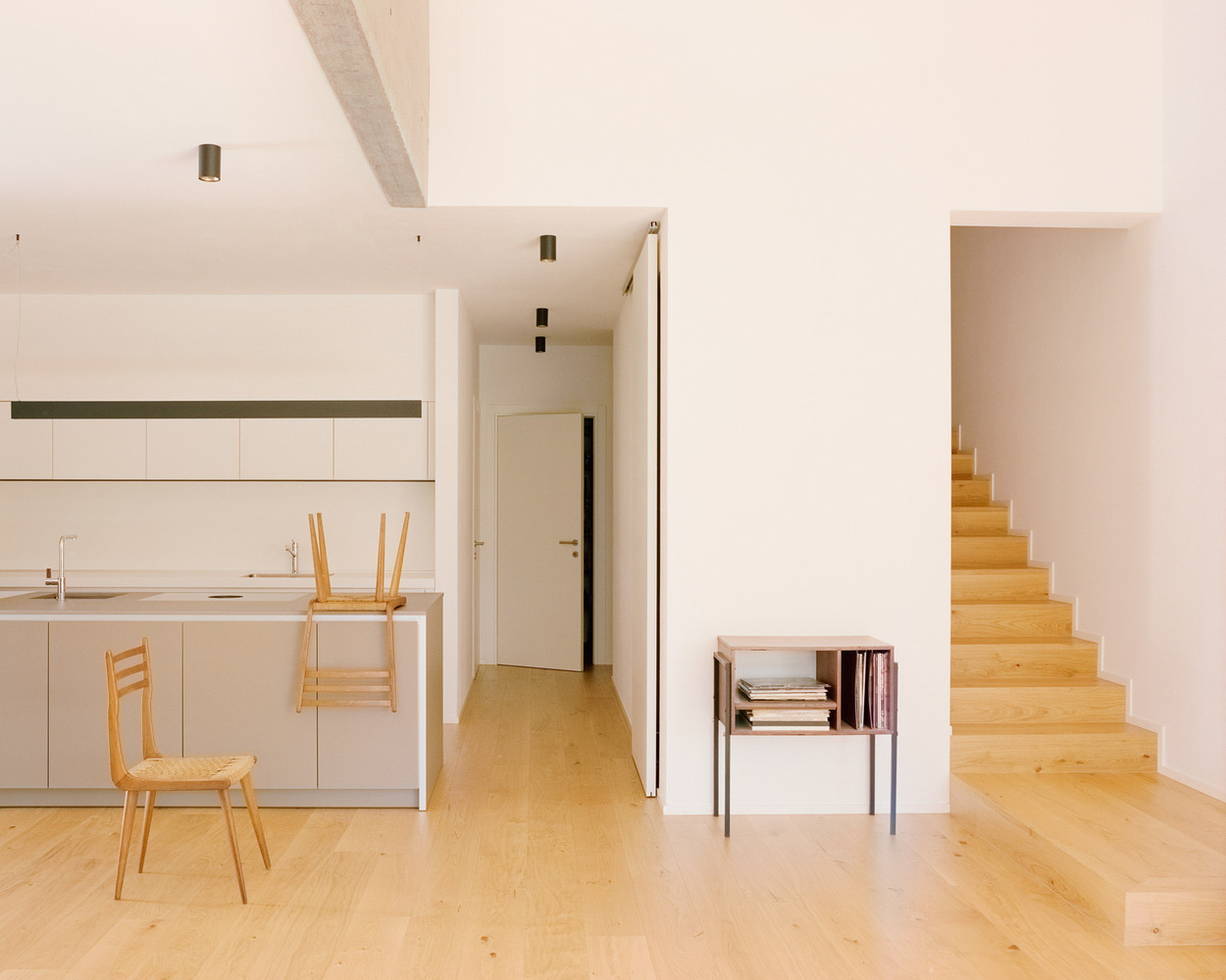 İtalya'da Modern Bir Kasaba Evi - Arkitera