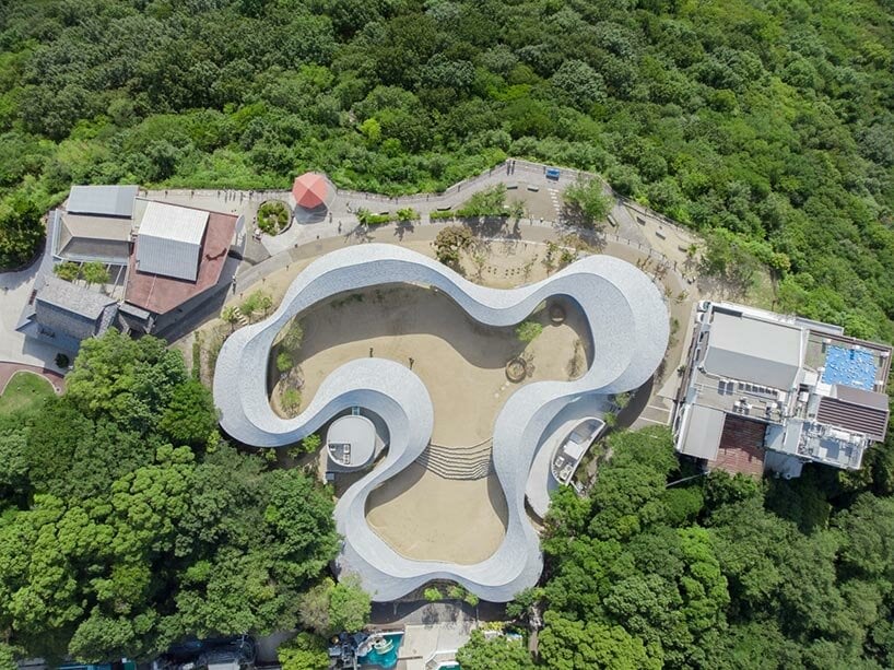 Japonya'daki Bir Milli Parkta Manzara Boyunca Kıvrılarak Uzanan ...