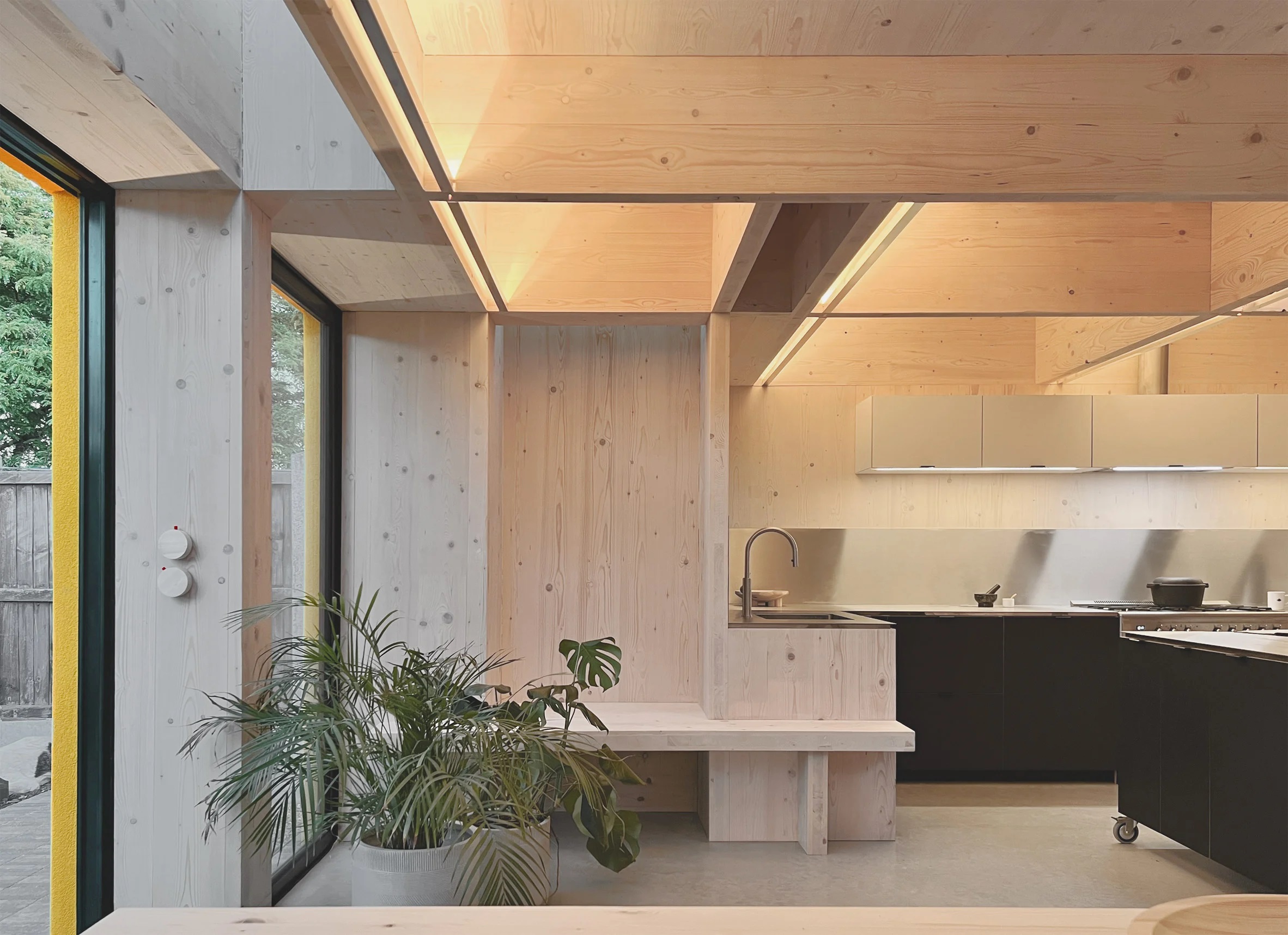 Unknown Works Doğu Londra'daki Yarı Müstakil Bir Evi Genişletti - Arkitera