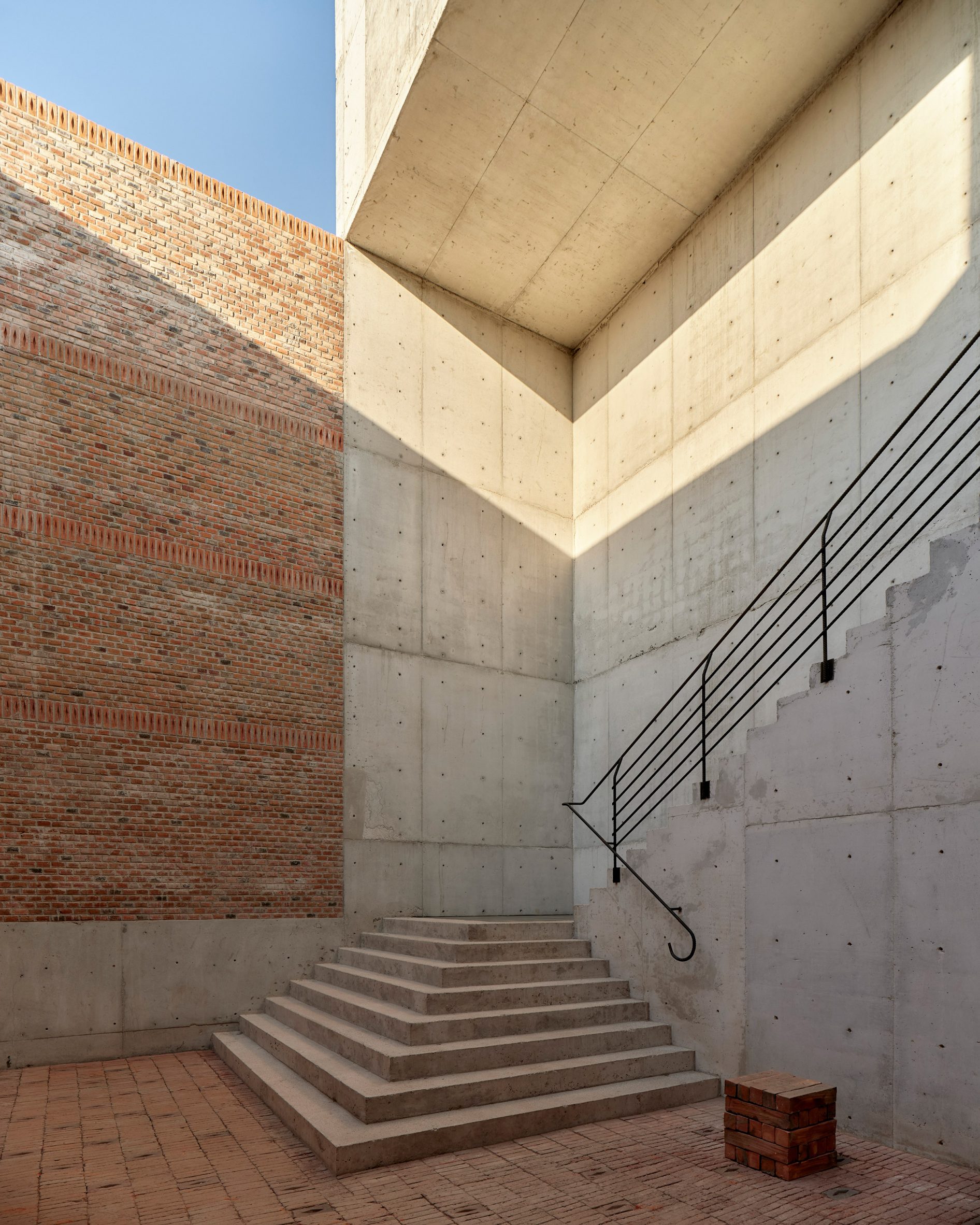 Alberto Kalach’tan Mexico City’de "Dünyevi Kutsal Alan" - Arkitera