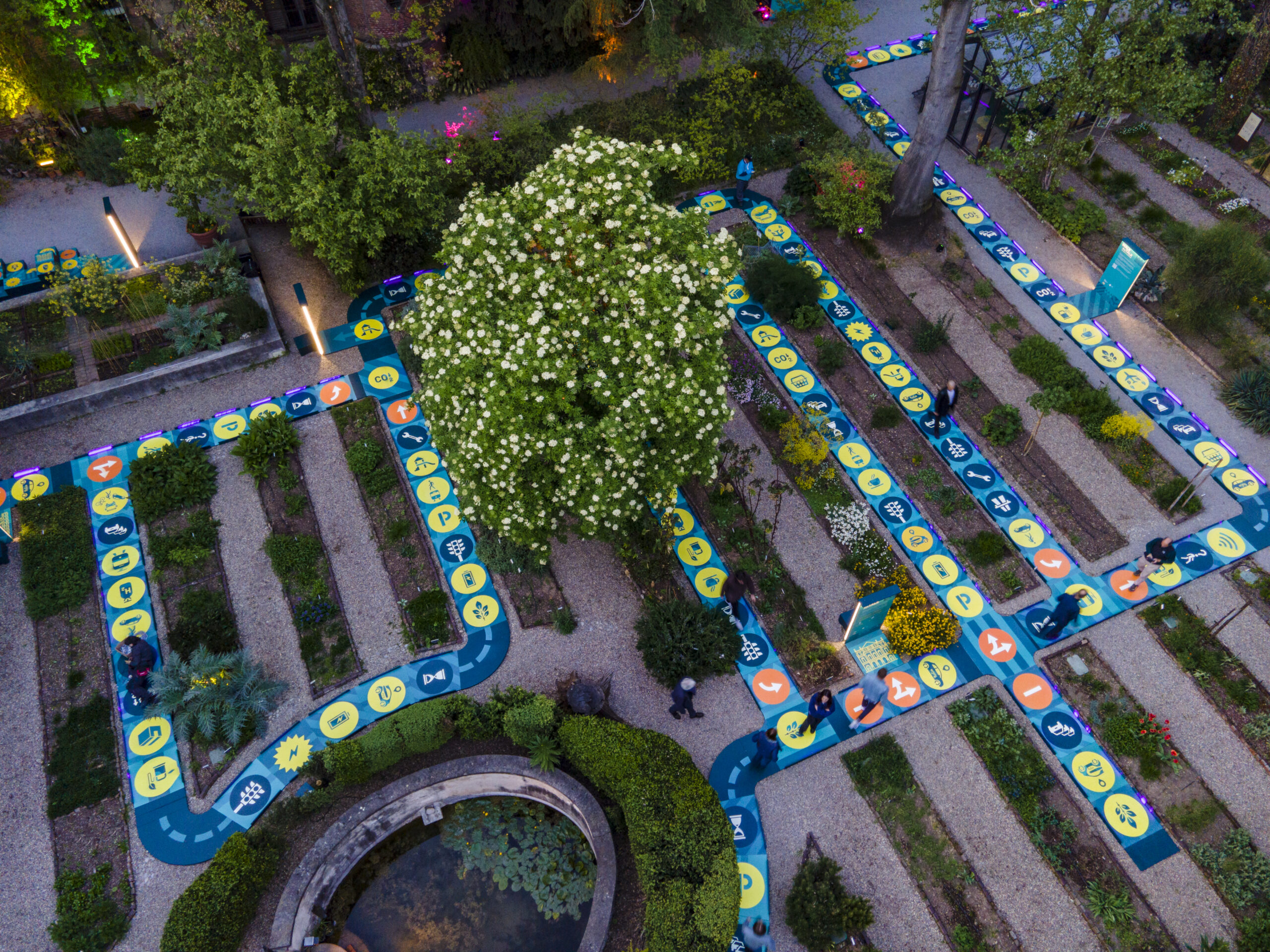 Dünyanın En Büyük Oyun Tahtası ile e-Mobiliteyi Yeniden Düşünmek - Arkitera