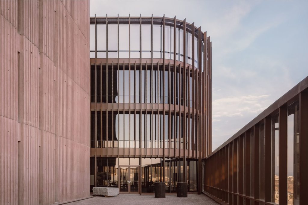 Kurumsal Yapı Klişesini Yıkan Proje: Avancer Tower - Arkitera