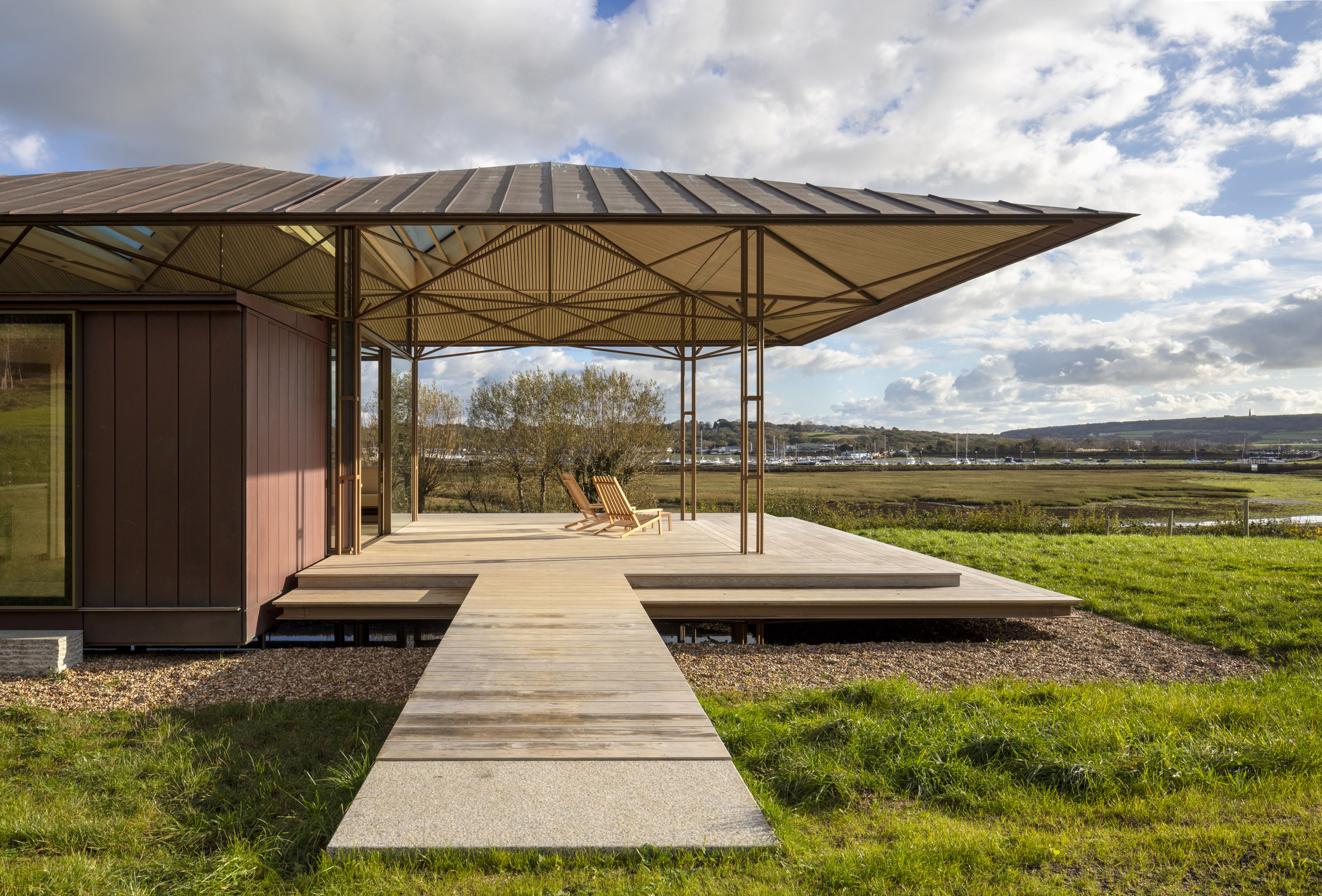İngiltere Isle of Wight'ta Tuzlu Bataklığa Bakan Ev: Saltmarsh House - Arkitera