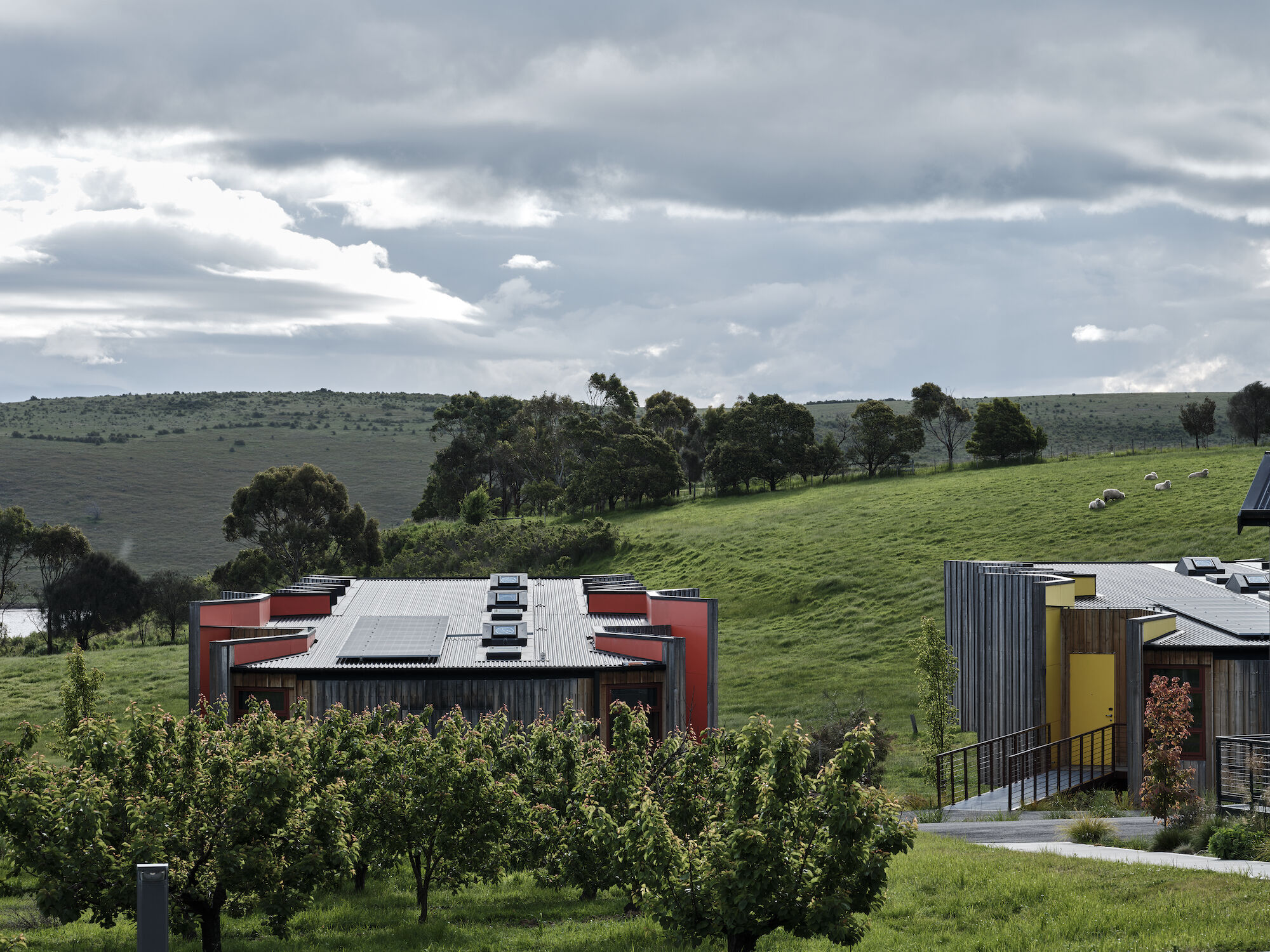 Mevcut Çiftliğe Yeni Bir Soluk: Iron Creek Bay Farm Stay - Arkitera