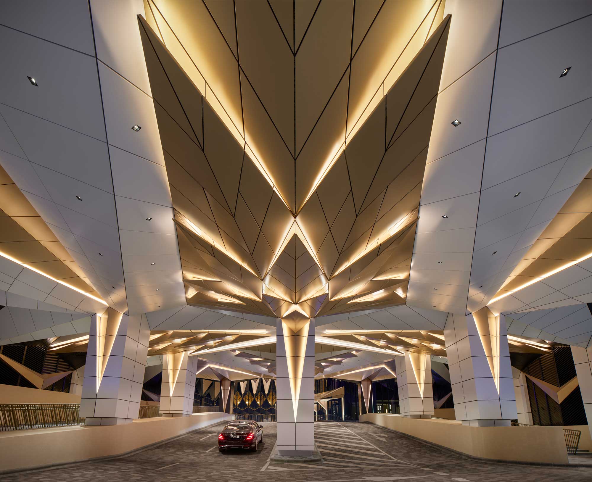 Art Deco Döneminin Zengin Detaylarını Barındıran W Macau Studio City ...