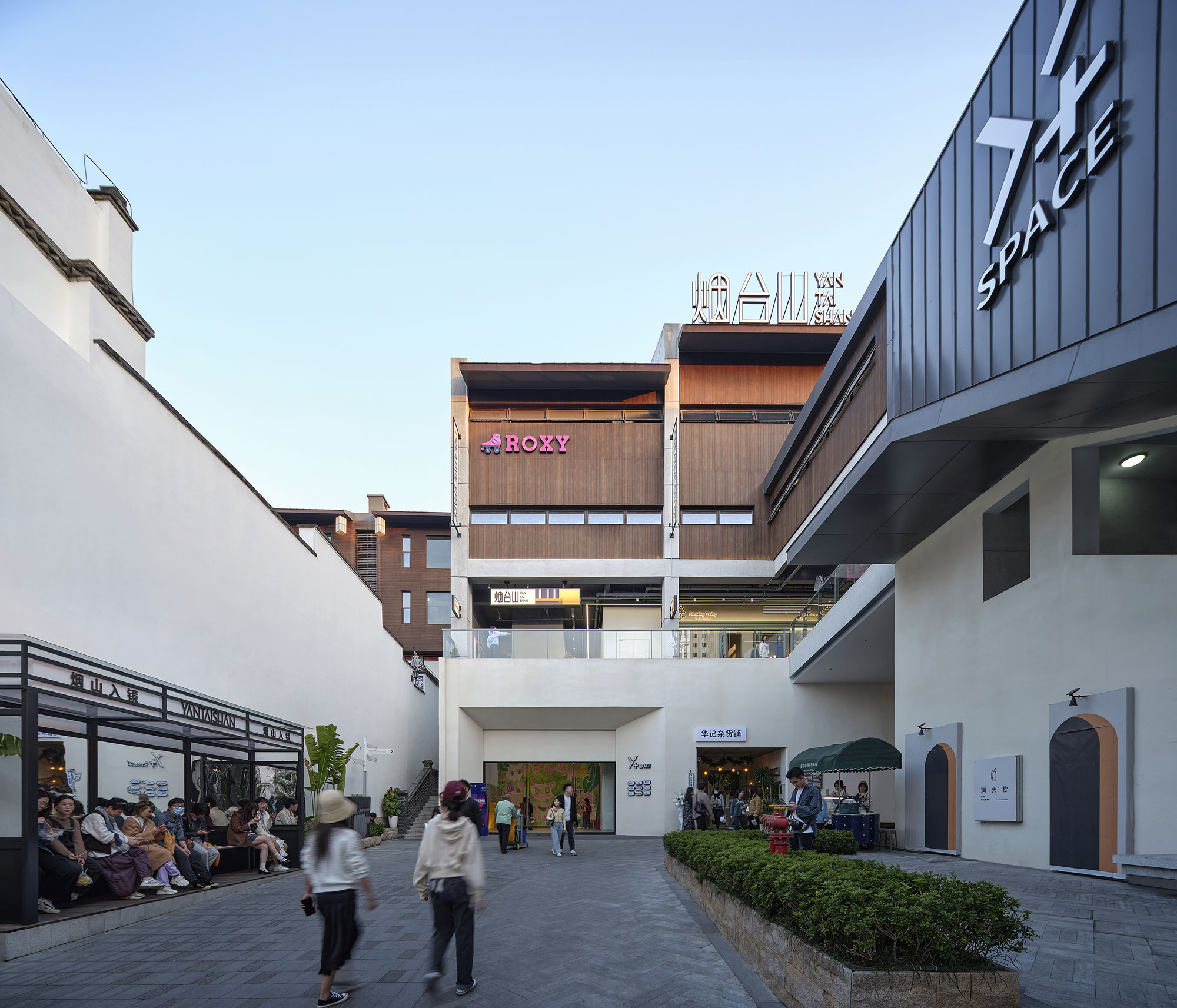 Yantai Mountain Commercial Streetscape Design - Arkitera