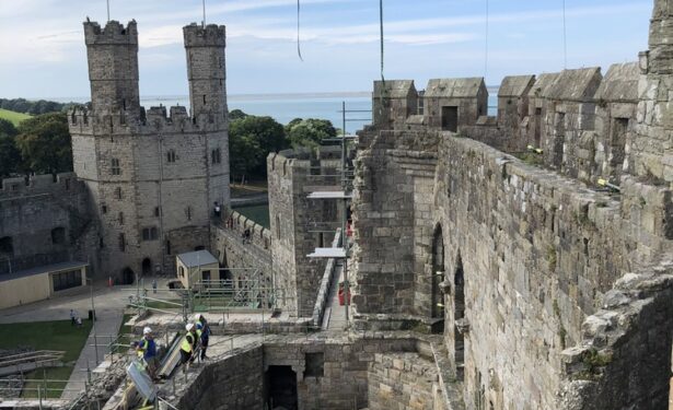 King’s Gate Caernarfon Castle - Arkitera