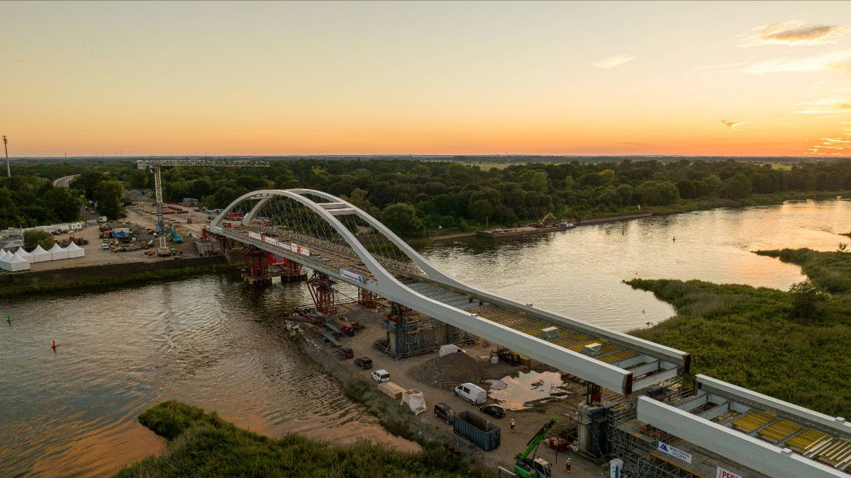 Symbolic Railway Bridge Replaced with World-first Network Arch Bridge ...