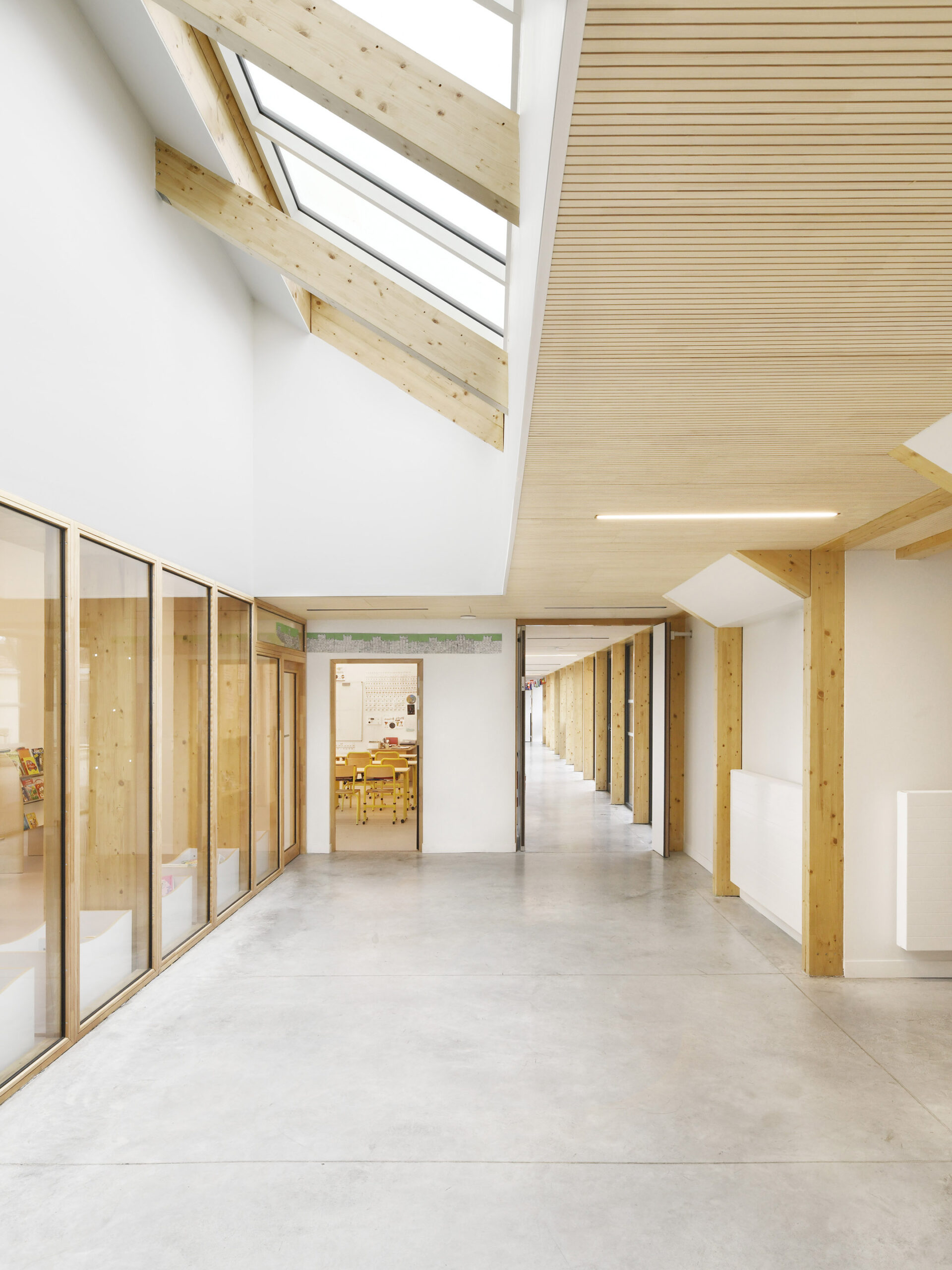 Oyun Alanı Etrafında Öğrenme: Bruyères-sur-Oise School - Arkitera