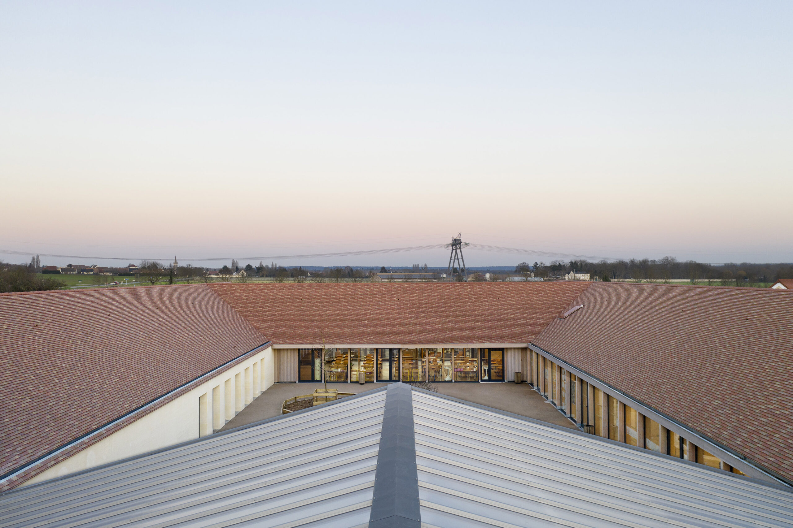 Oyun Alanı Etrafında Öğrenme: Bruyères-sur-Oise School - Arkitera