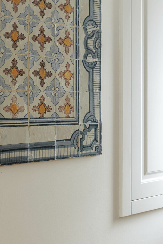 İki Tarihi Binanın Modern Bir Konut Kompleksine Dönüşümü: Anjos 25 - Arkitera