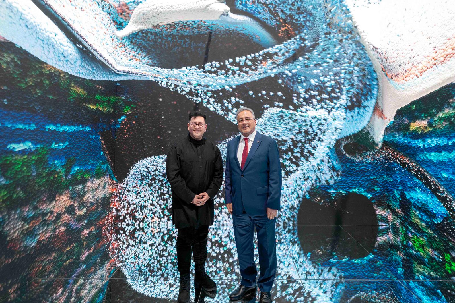 THY'nin Refik Anadol ile hazırladığı "Inner Portrait" eseri AKM'de tanıtıldı - Arkitera