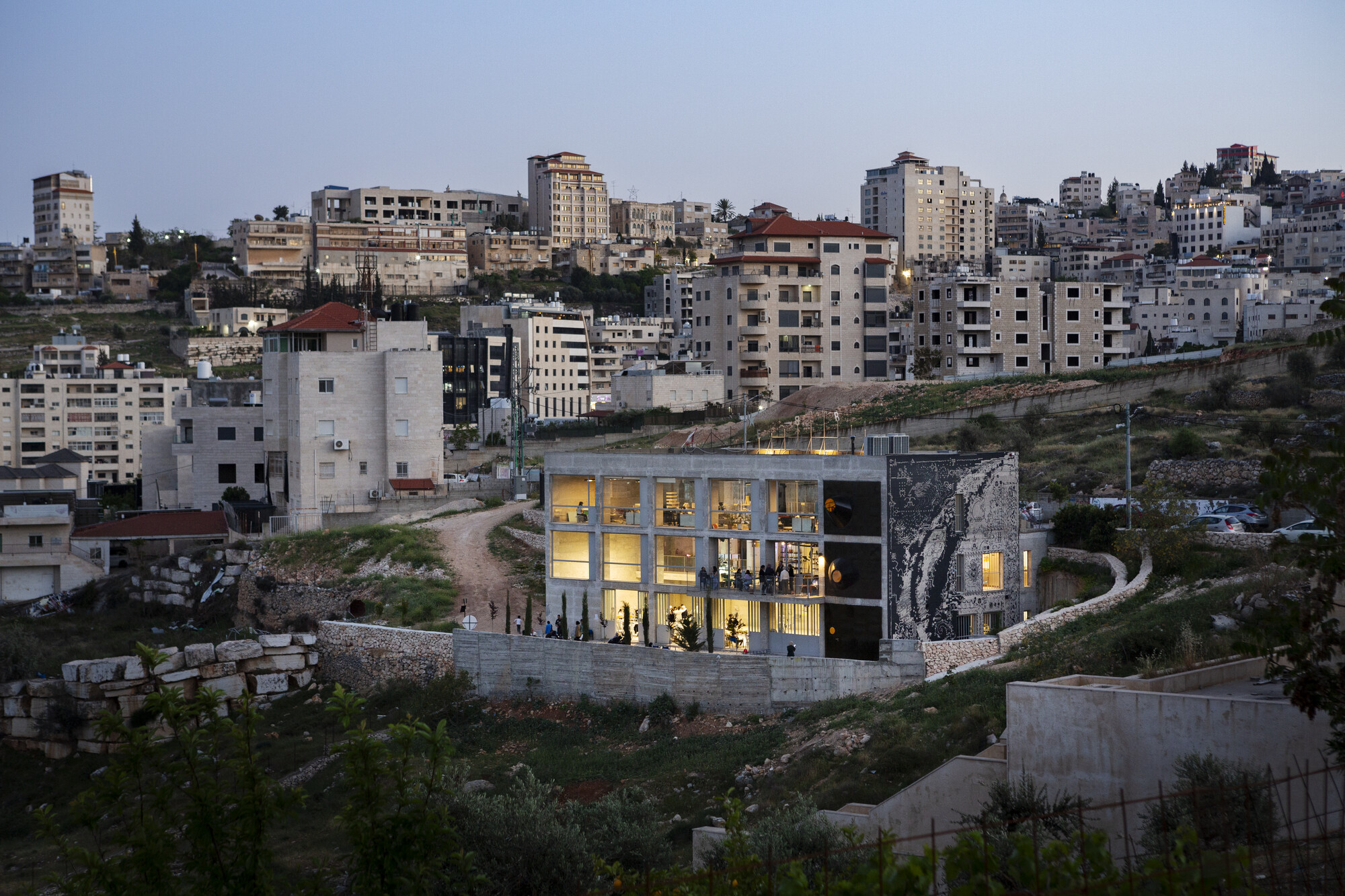 Wonder Cabinet - Arkitera